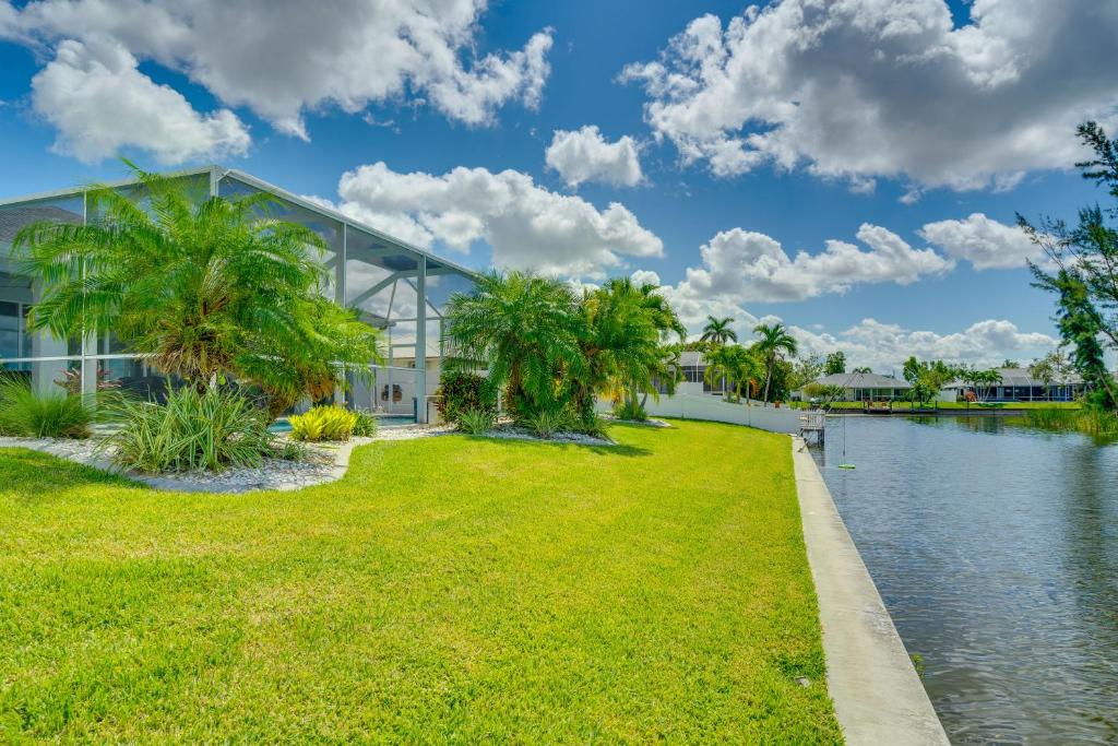 Private Pool and Patio Waterfront Cape Coral Home, Cape Coral (updated prices 2025)