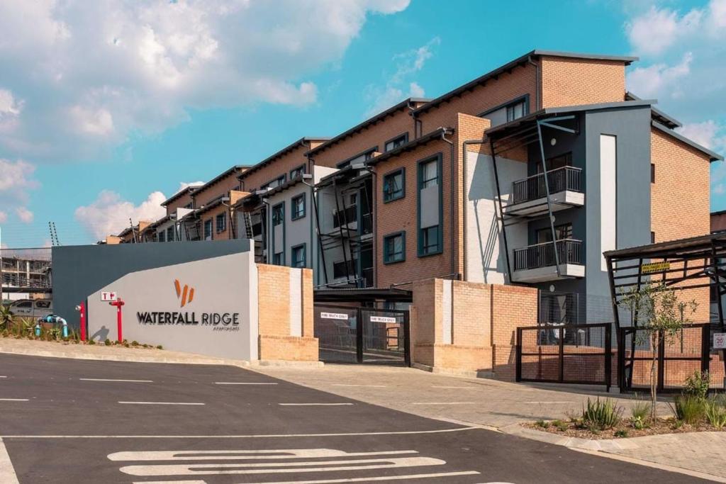 Waterfall City home away from home, Midrand (updated prices 2025)