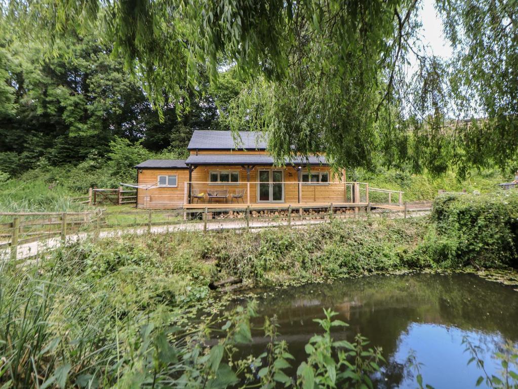 Heron Lodge, Dronfield (updated prices 2025)