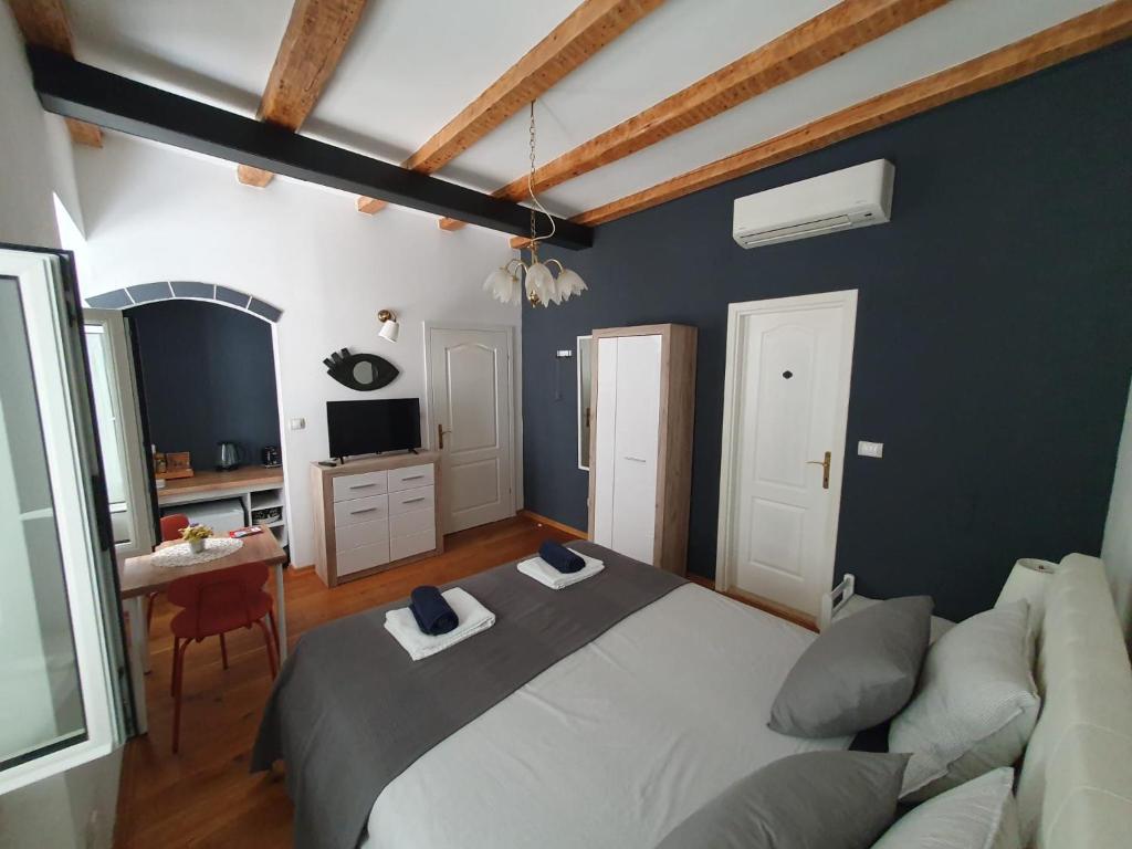 Art Gallery room, Rab – Updated 2023 Prices