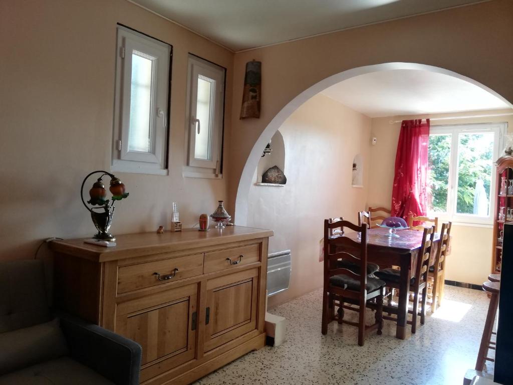 Villa de campagne avec piscine privé proximité Ardèche, Saint-Paulet-de ...