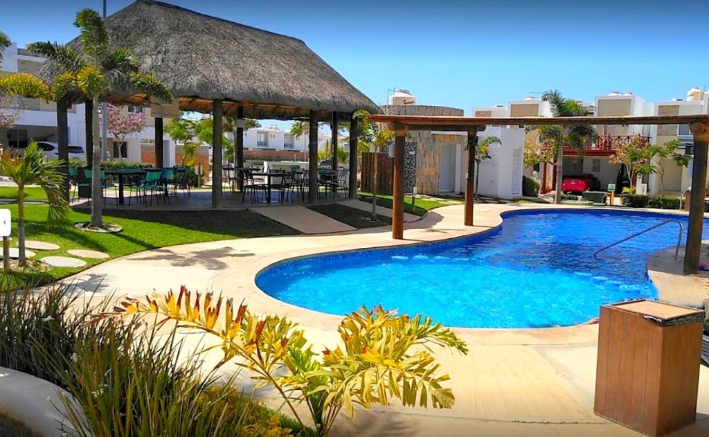 Muy Bonita Casa Cercano a Playa en Zona de Cerritos - Residencial Almar ...