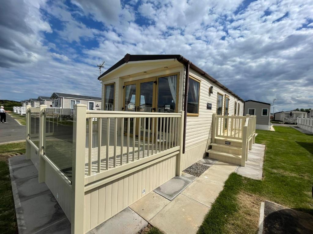 Golden Palm Resort - St David - Coastal Caravan Breaks, Chapel Saint ...