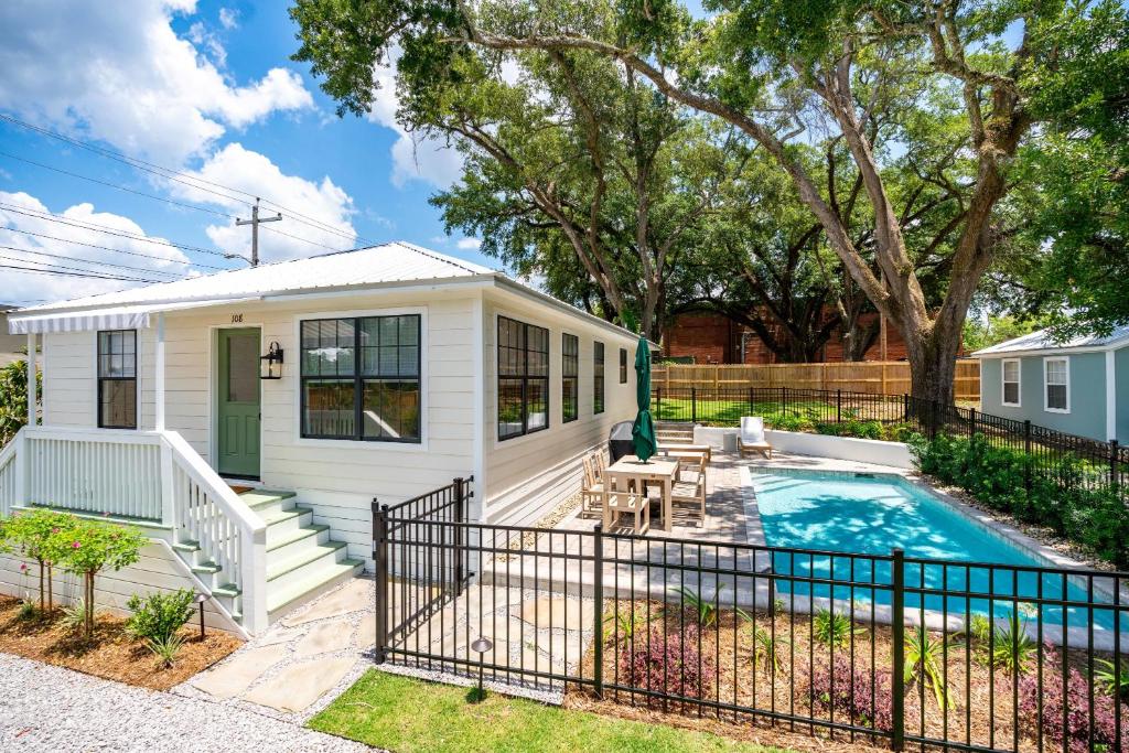108 the Church St Collection with Pool, Fairhope (updated prices 2025)