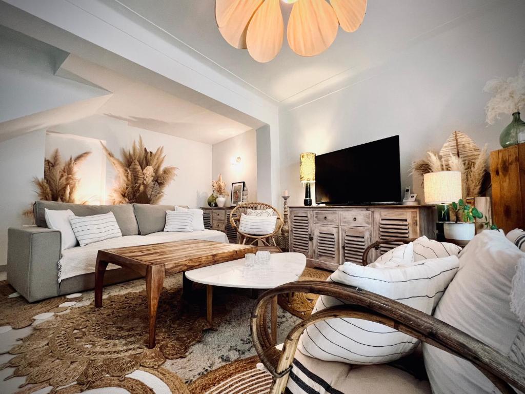 MAISON MARCEL, Nébian (updated prices 2025)