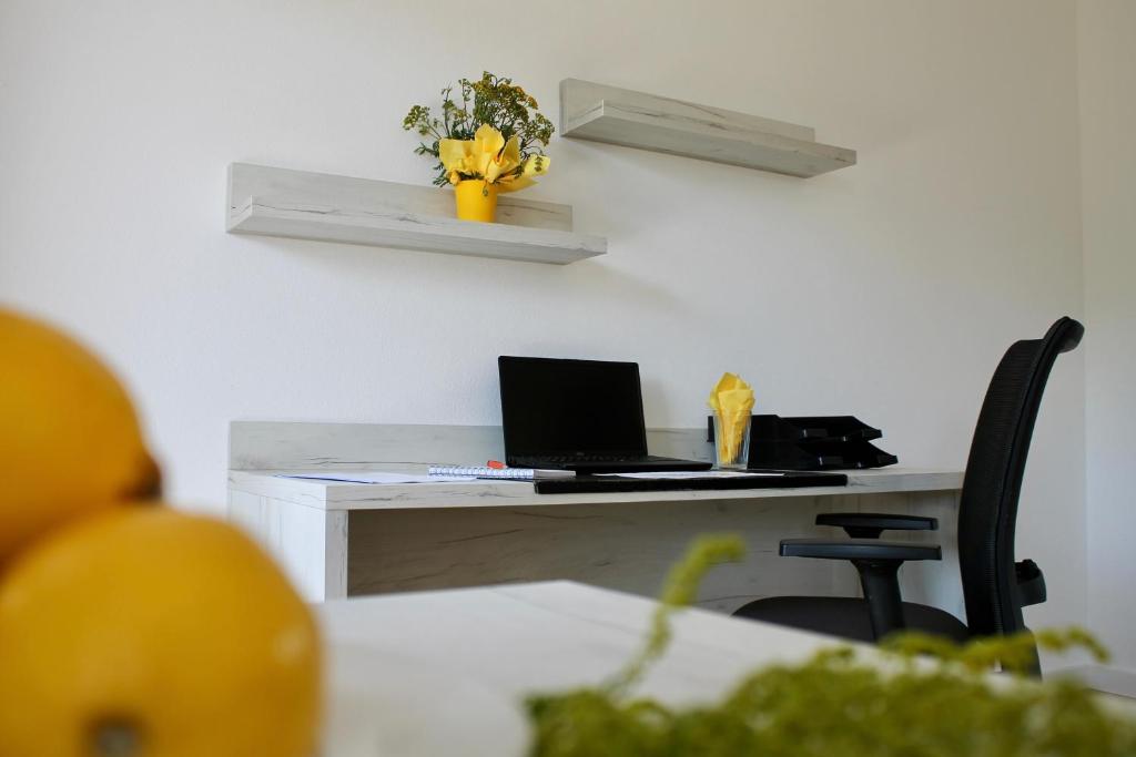 2 Zimmer Apartment mit bis zu 3 Einzelbetten in der Land of Living ...