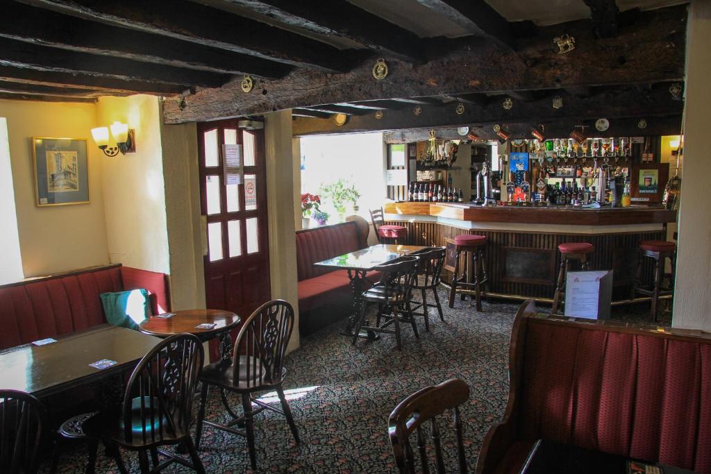 The Red Lion, Lowick Green (updated prices 2025)