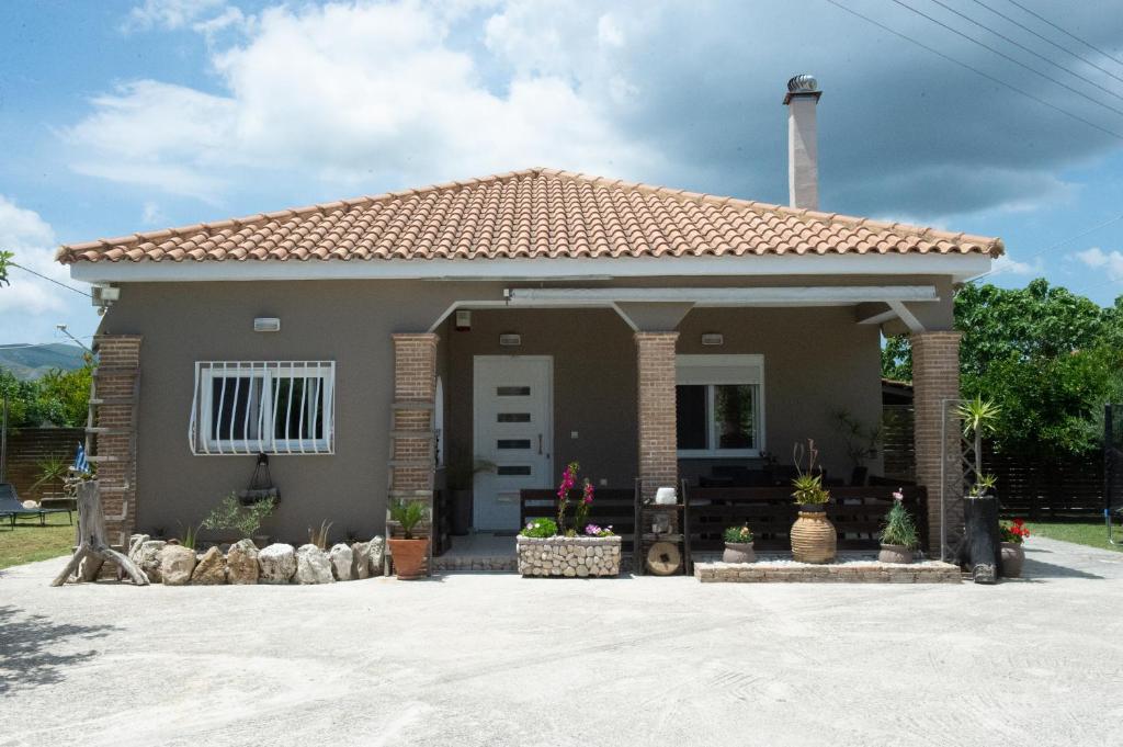 Lovos House, Laganas (updated prices 2026)