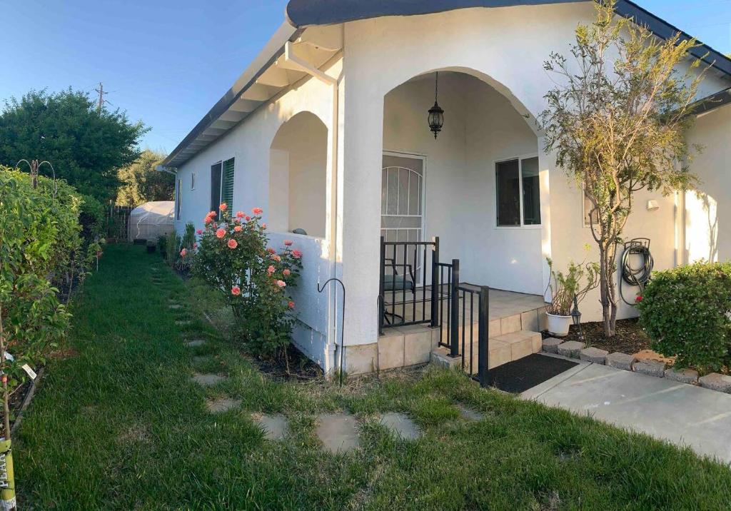 Cozy Guesthouse- Individual Unit Private & Relaxing, Concord (updated ...