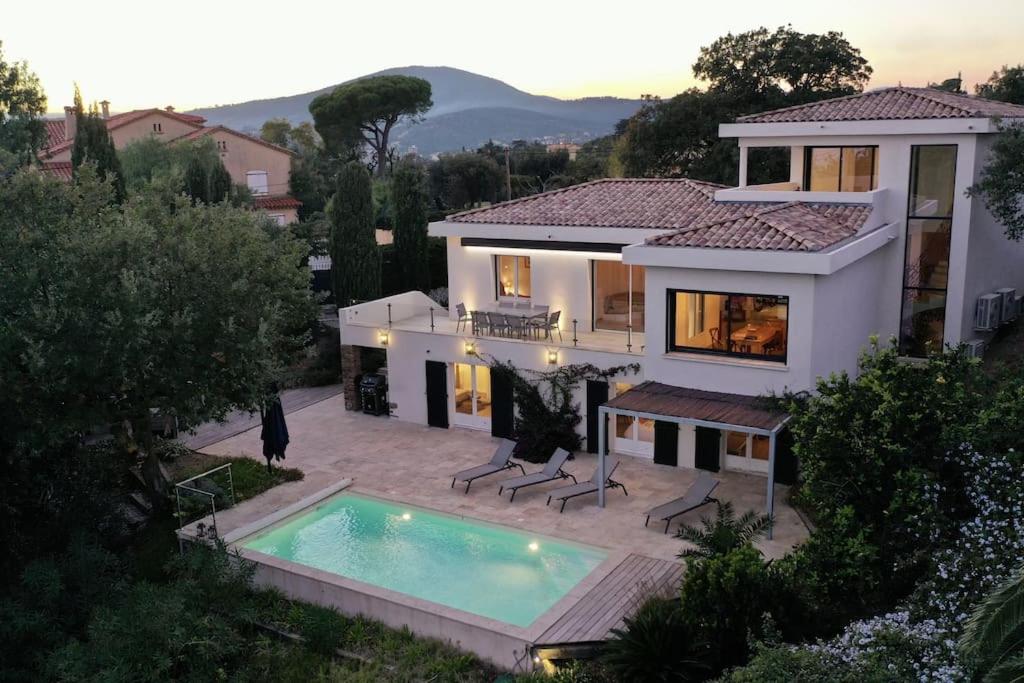 Villa Sainte-Maxime Pool/Sea view/near city centre, Sainte-Maxime (updated prices 2025)