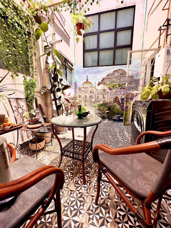 Vintage 1950's Red Brick Mexico، مدينة ميكسيكو (أسعار محدثة لعام 2026)