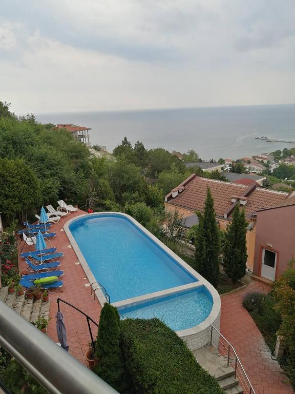 The Seaview jacuzzi Suite complex Karia, Kavarna (precios actualizados ...