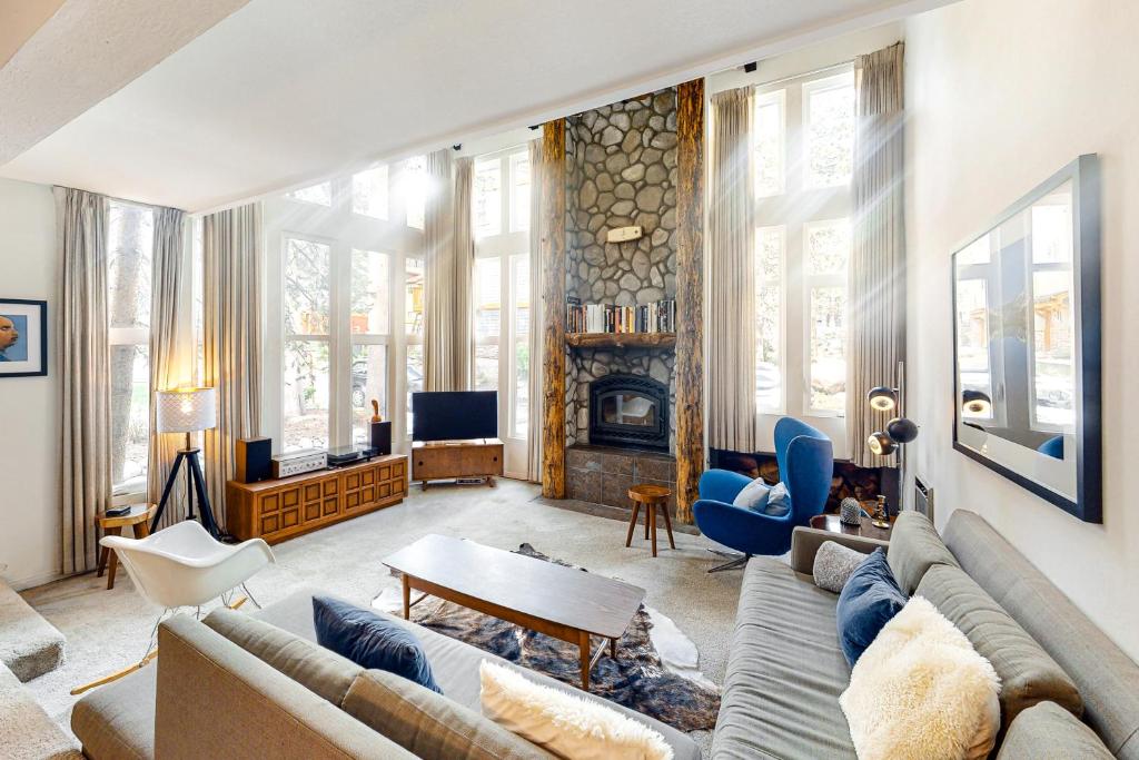 St Moritz 9, Mammoth Lakes (updated prices 2026)