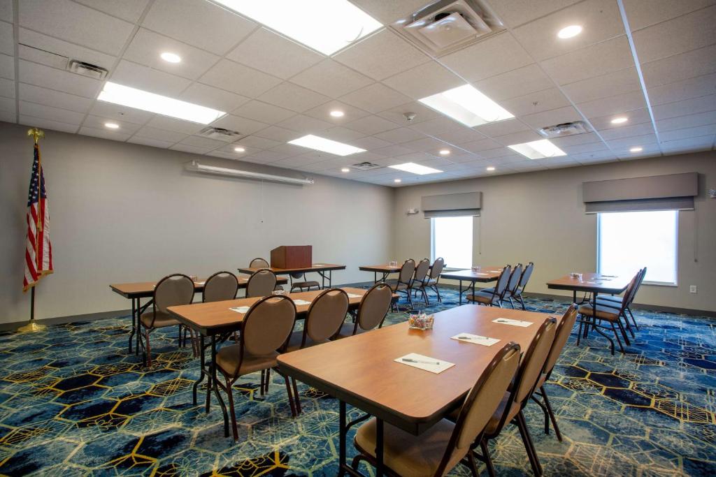 Hampton Inn Watertown, Watertown (updated prices 2025)