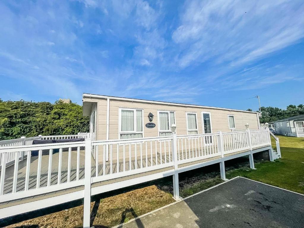 Beautiful 8 Berth Caravan With Decking At Broadland Sands In Suffolk ...