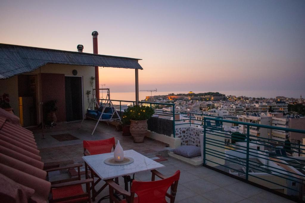 Rooftop with sea view in Central Rethymno, Rethymno (updated prices 2026)