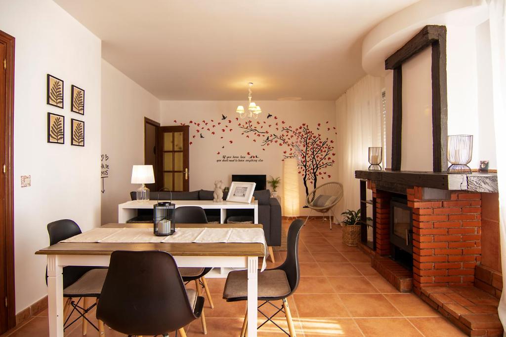 La Tendera by #cherrygredos, El Arenal (precios actualizados 2026)