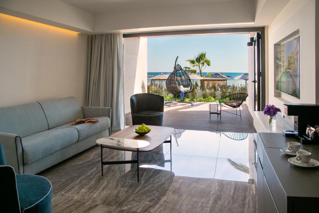 Mercure Larnaca Beach Resort, Larnaca – Updated 2023 Prices