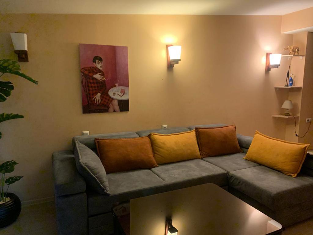 A comfortable studio apartment in the best location with the best view ...