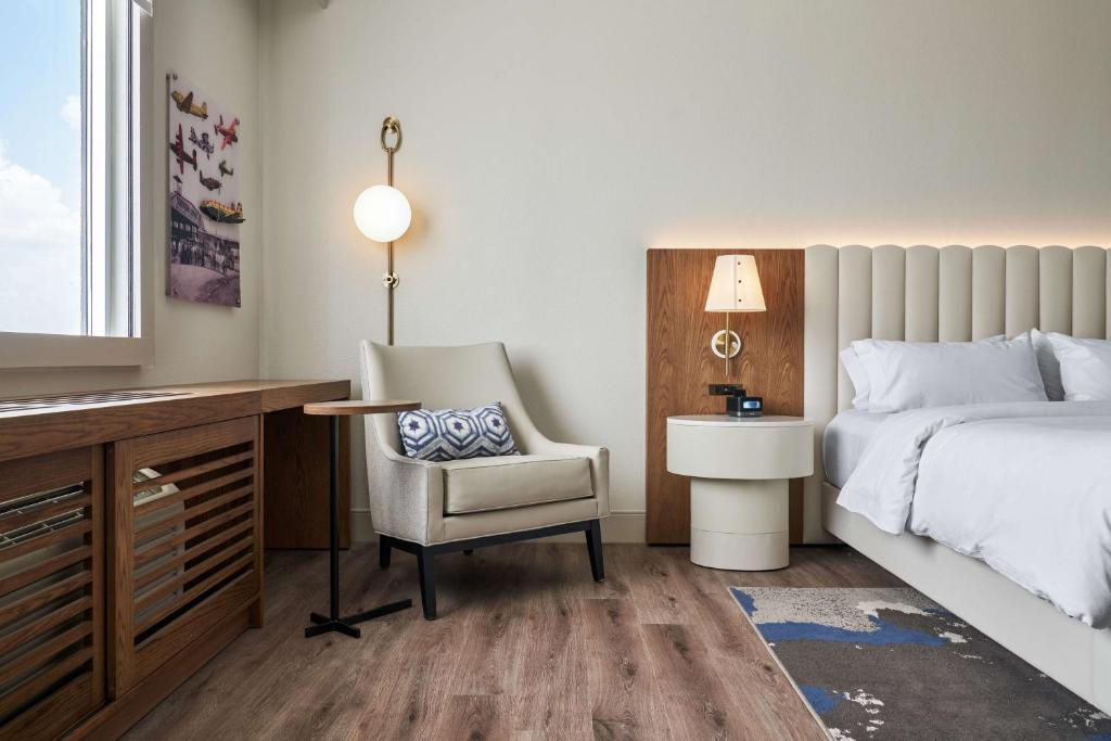 DoubleTree by Hilton Hotel Dallas - Love Field, Dallas (updated prices ...