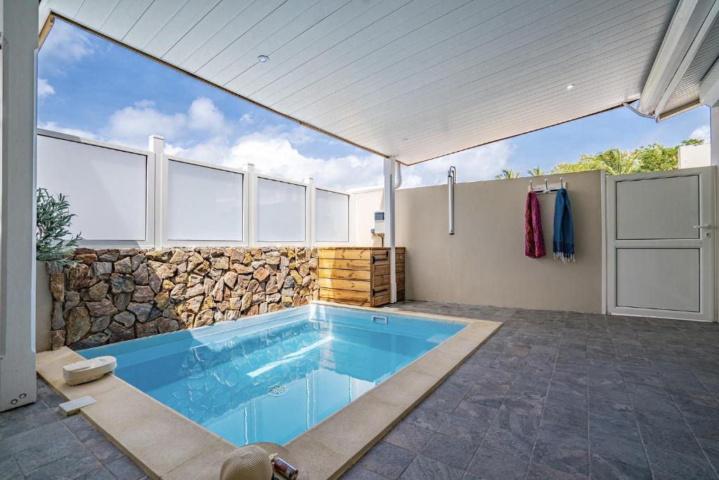 Duplex Diamant, magnifique duplex avec bac a punch à Ste Anne, Sainte ...