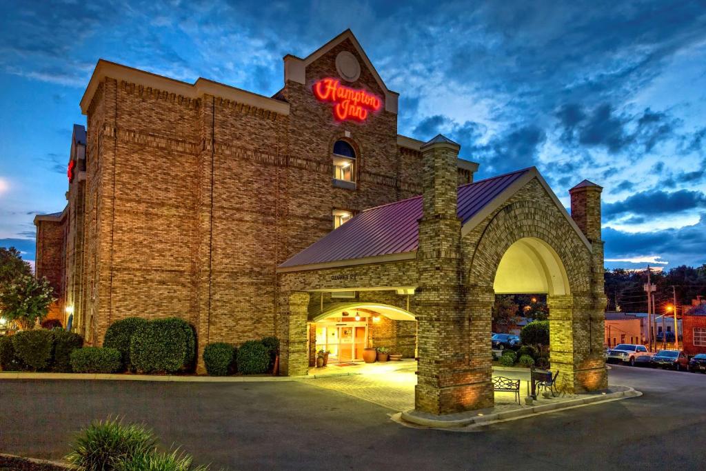 Hampton Inn Newberry Opera House, Newberry (updated prices 2025)