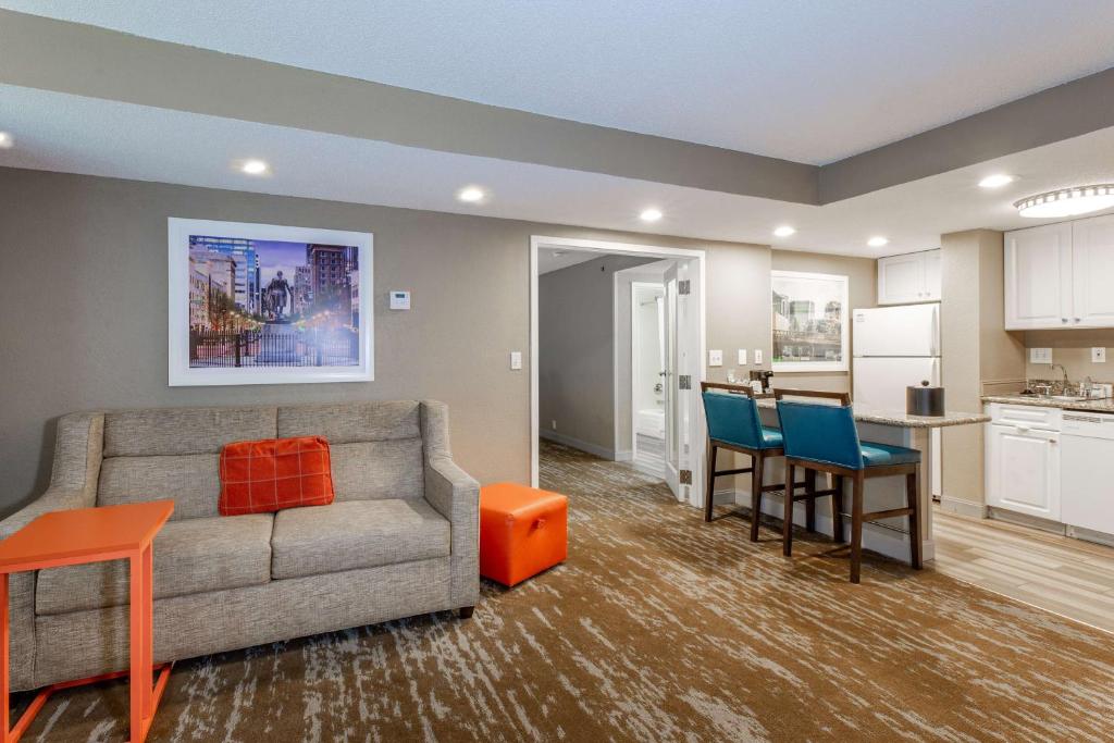 Hampton Inn & Suites Raleigh Cary Lenovo Center, Cary (updated prices 2025)