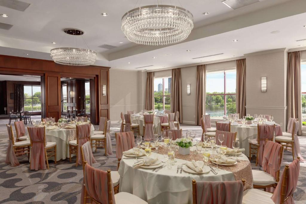 DoubleTree Suites by Hilton Hotel Boston - Cambridge, Boston (updated ...