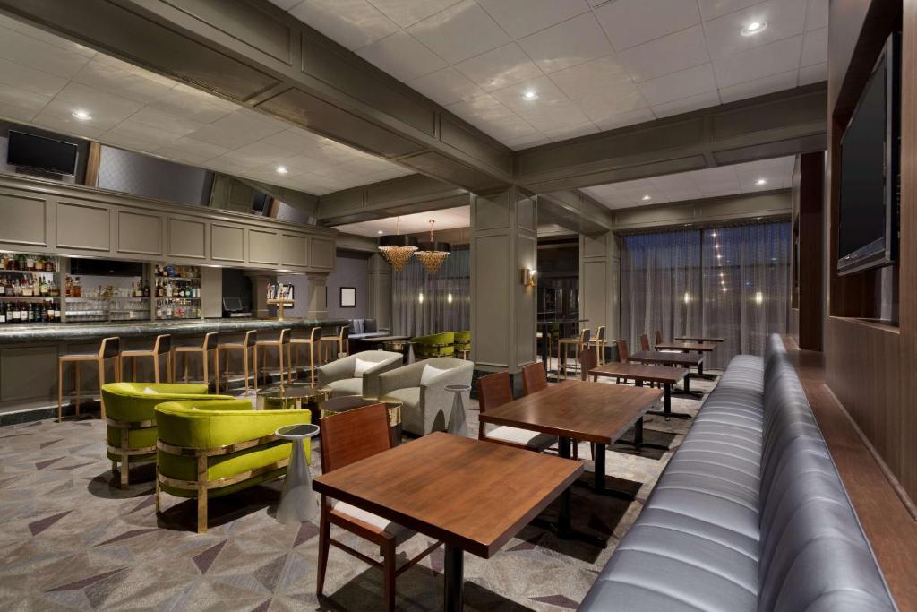 Hilton Suites Chicago/Oakbrook Terrace, Oakbrook Terrace (updated ...