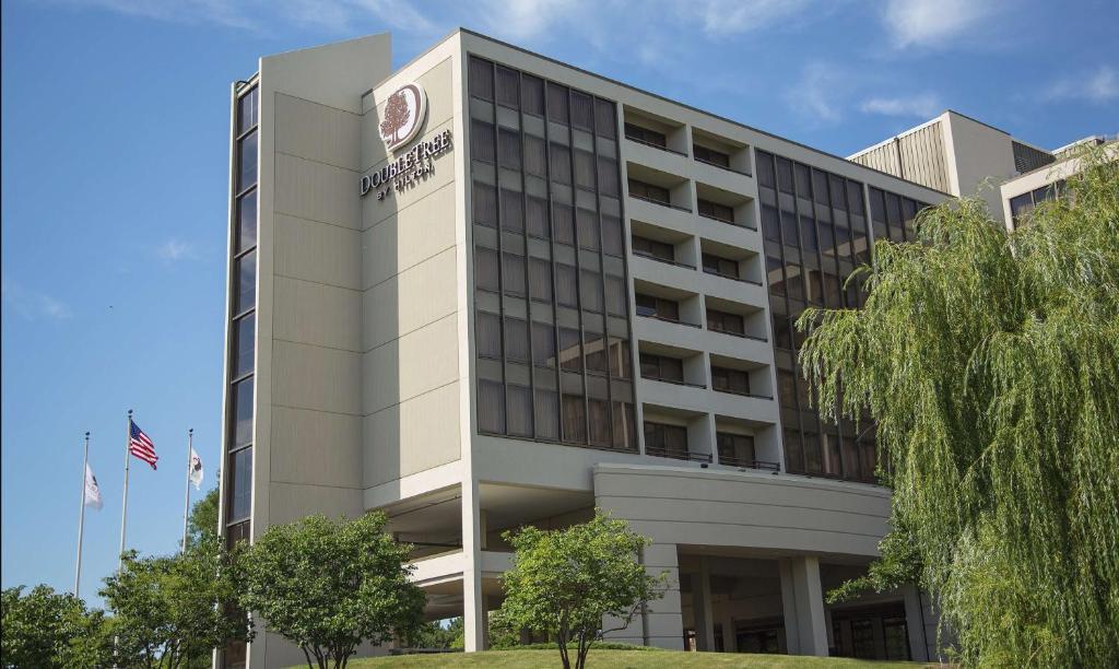 DoubleTree by Hilton Chicago - Oak Brook, Oak Brook (updated prices 2025)