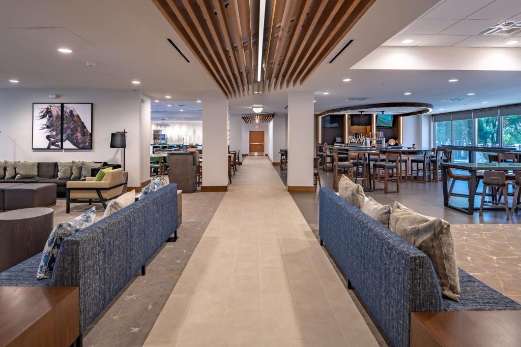 DoubleTree by Hilton Dallas-Farmers Branch, Farmers Branch (updated ...