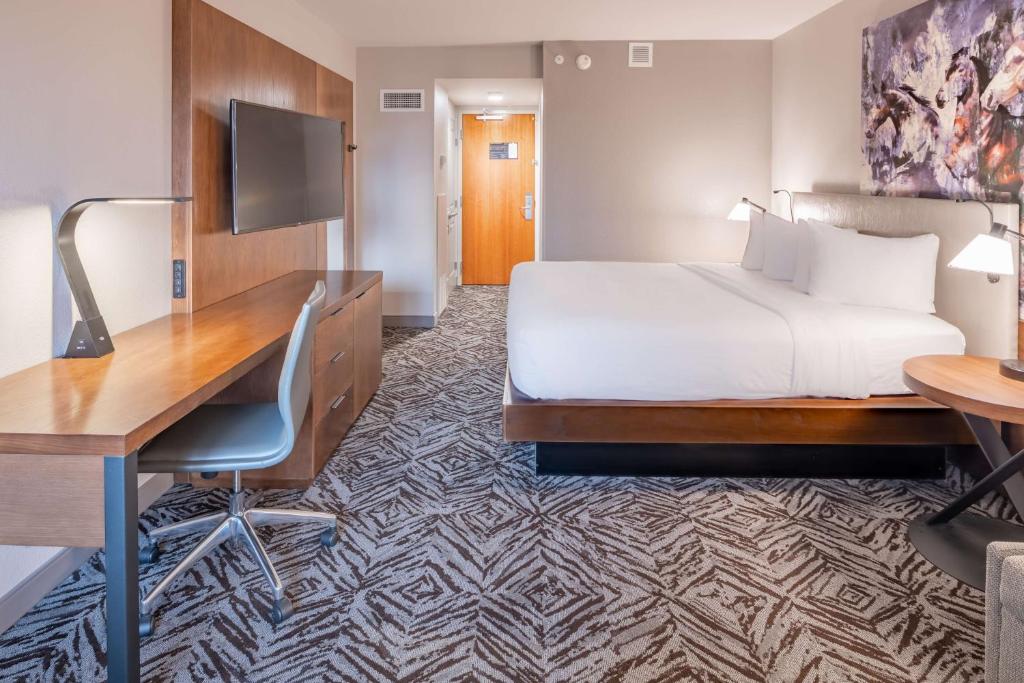 DoubleTree by Hilton Dallas-Farmers Branch, Farmers Branch (updated ...