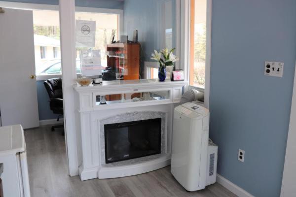 Hitching Post Motel, Cornwall (updated prices 2026)