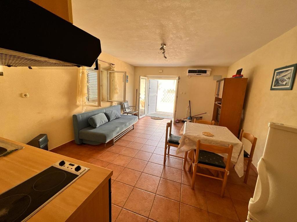 LaNa Apartman, Sreser (updated prices 2026)