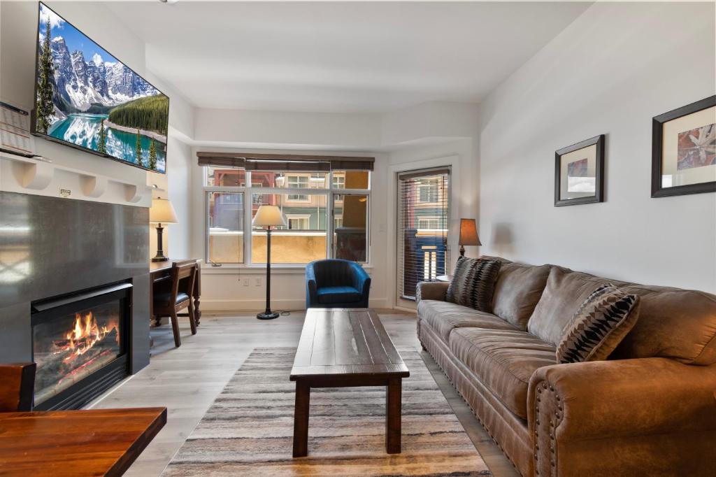 Sundial condo in the heart of Canyons Village, patio, outdoor pool ...