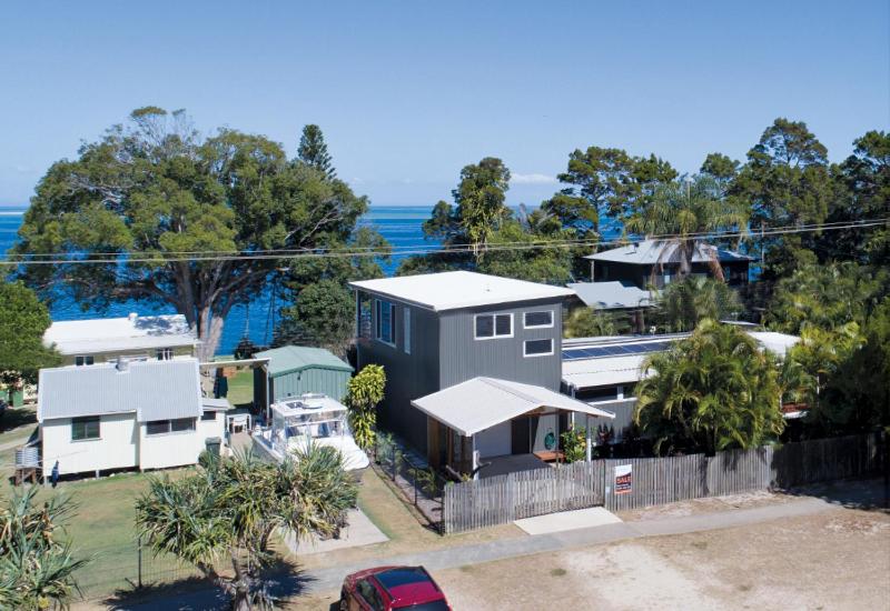 STRADDIE TIME, Amity Point (updated prices 2025)