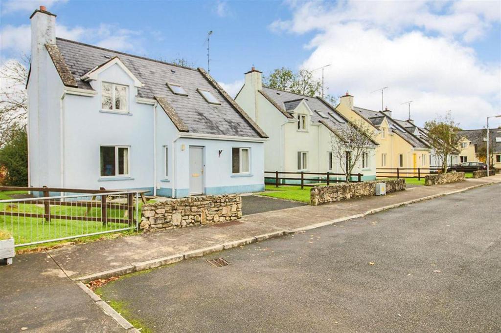 Leitrim Quay - Riverside Cottage 4, Leitrim (precios actualizados 2024)
