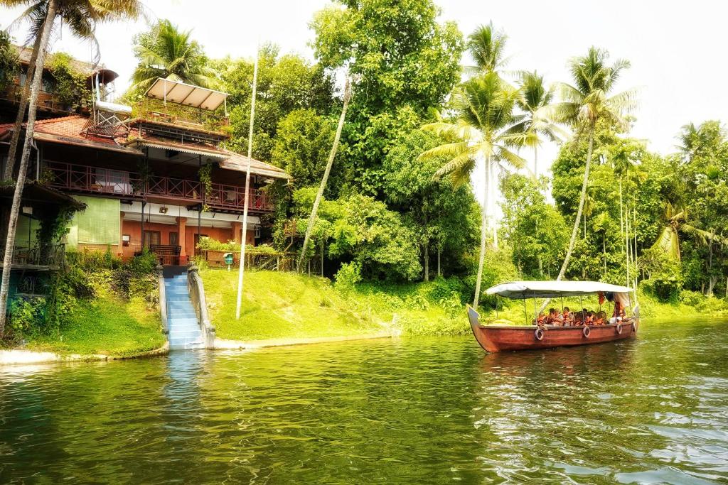 Munkudil Ayurveda & Yoga Retreat, Kuttampuzha (updated prices 2025)