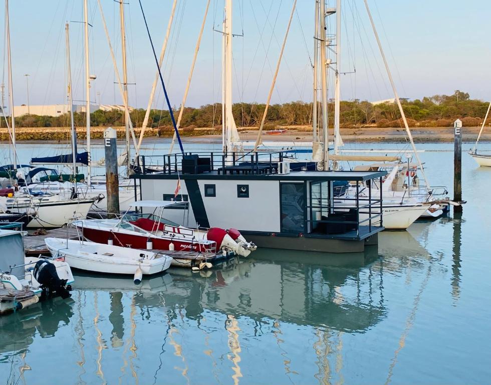 Aqua Casa Houseboat