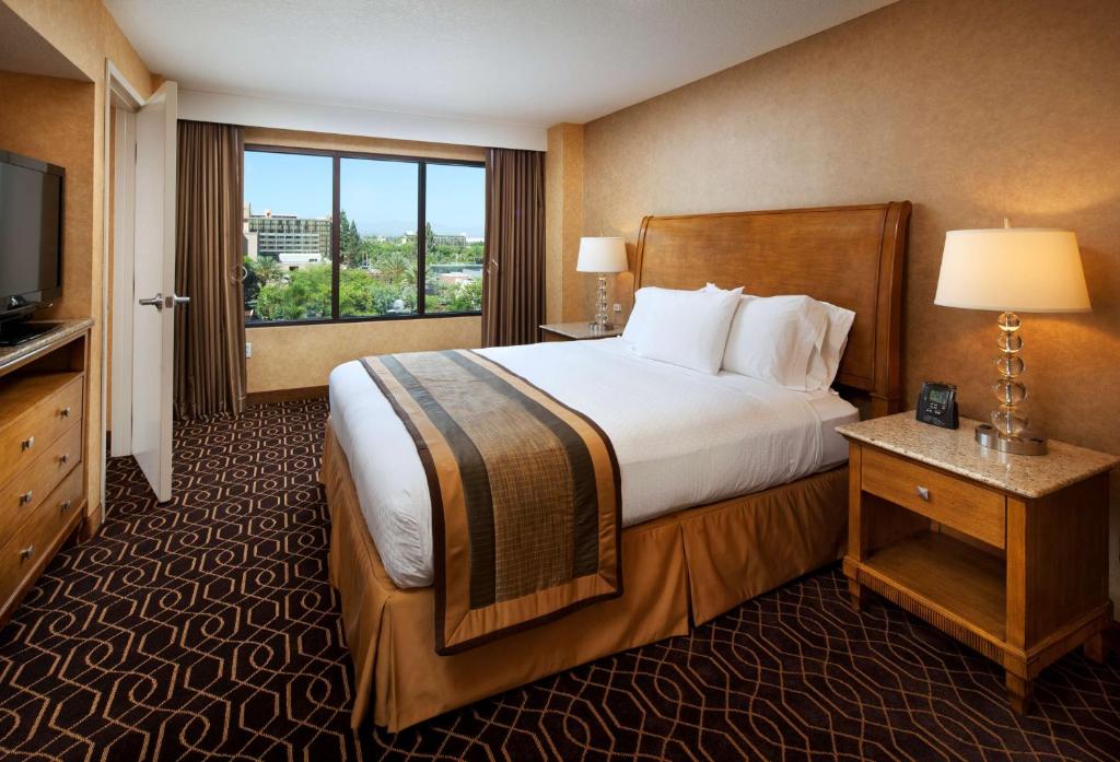 DoubleTree Suites By Hilton Anaheim Resort/Convention Center, Anaheim ...
