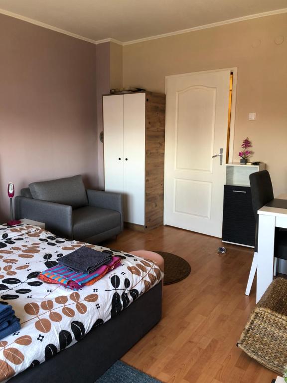 City sunset studio, Subotica (updated prices 2025)