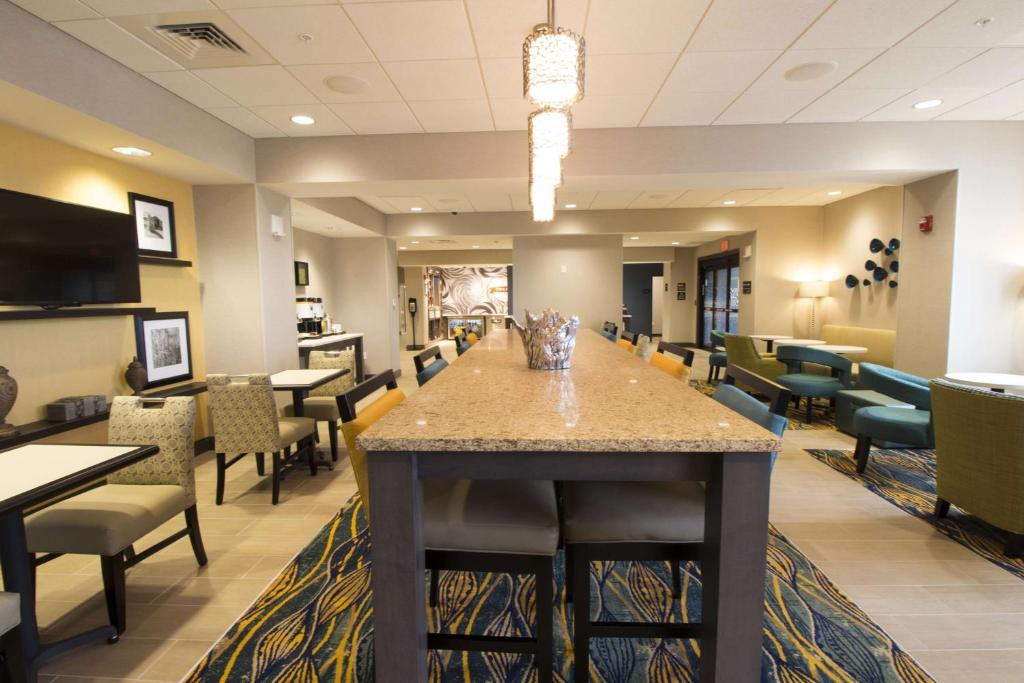 Hampton Inn Decatur, Mt. Zion, IL, Decatur (updated prices 2025)
