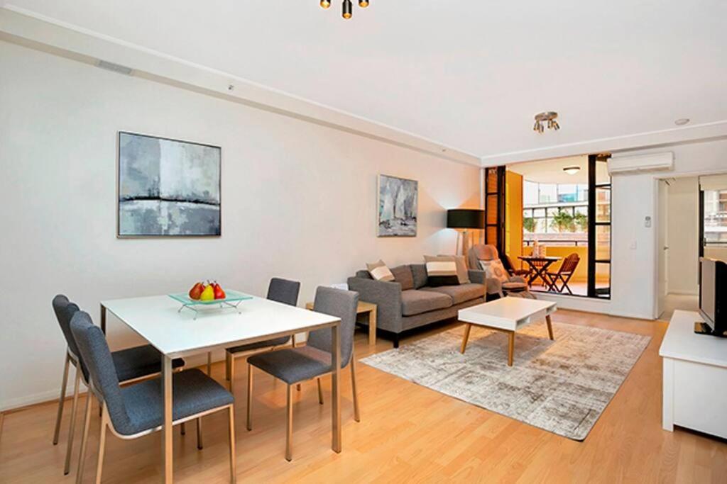 AX301 - Located in the Heart of North Sydney, Sydney (aktualisierte ...