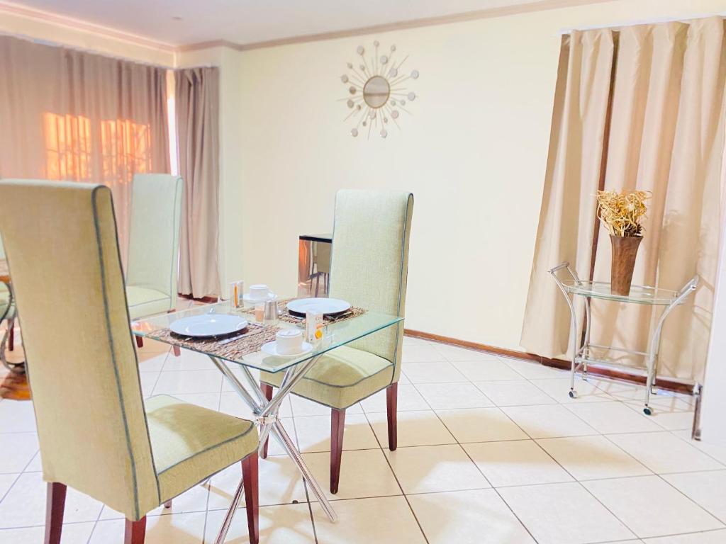 Siena Sun Guesthouse Rooms and Breakfast Option, Midrand (updated ...