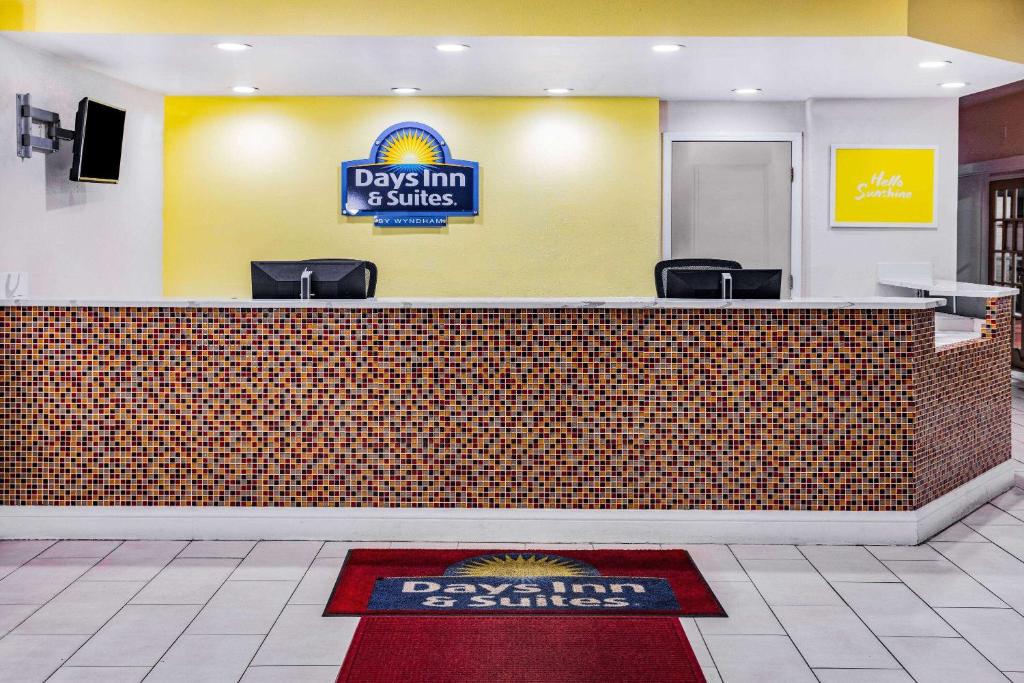 Days Inn & Suites by Wyndham Colonial, Williamsburg (updated prices 2025)