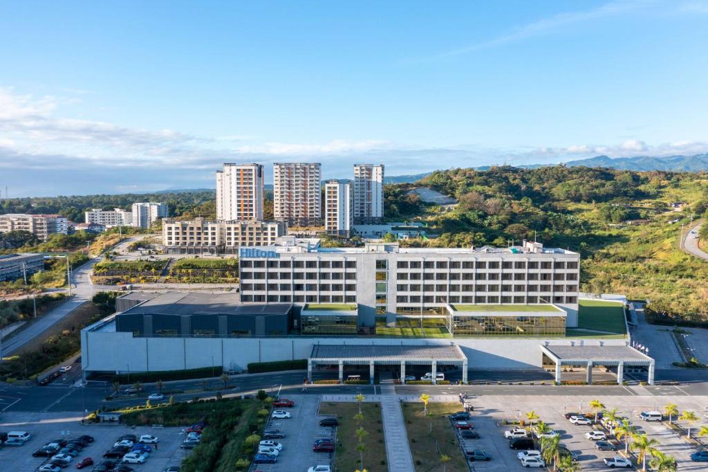 Hilton Clark Sun Valley Resort - 克拉克 (菲律賓)