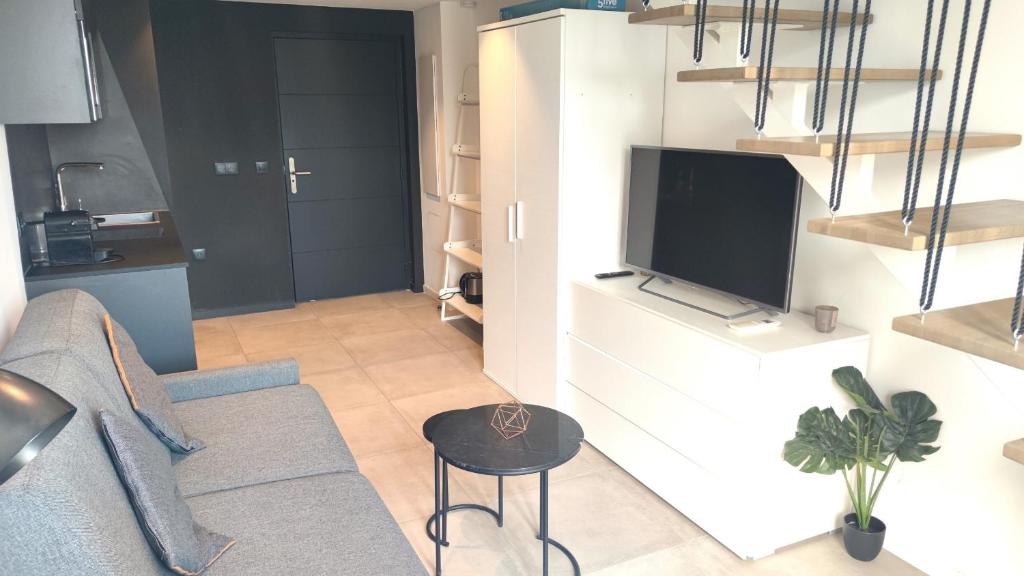 Duplex balcon centre mer 503, Nice (updated prices 2025)