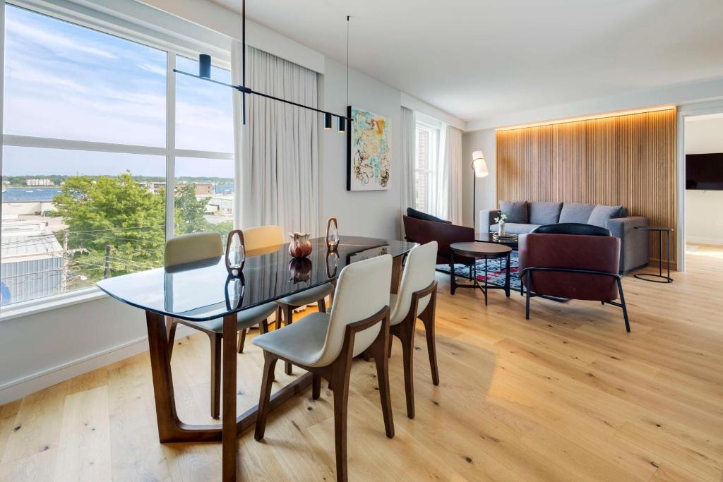 Canopy By Hilton Portland Waterfront, Portland (updated prices 2025)