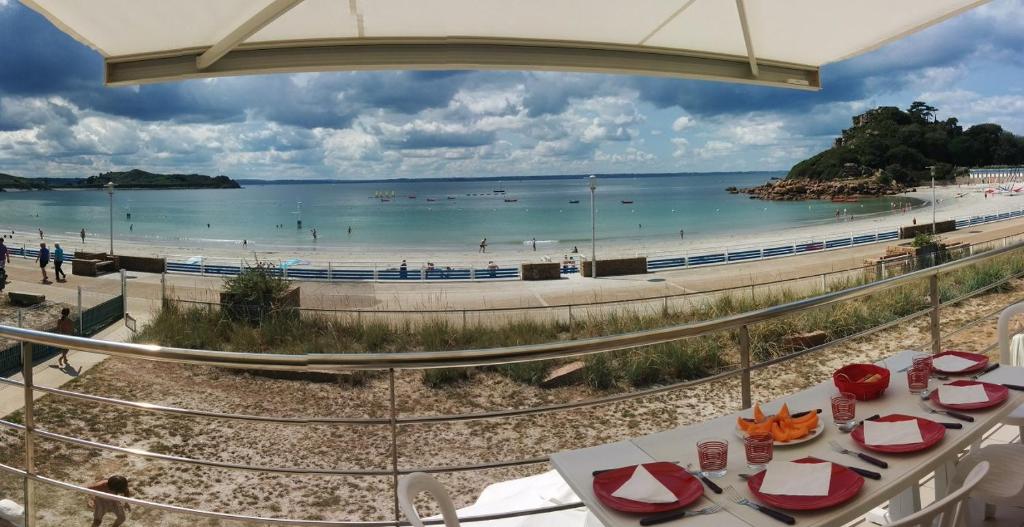 LES ROCHES BLANCHES, Trébeurden (updated prices 2025)