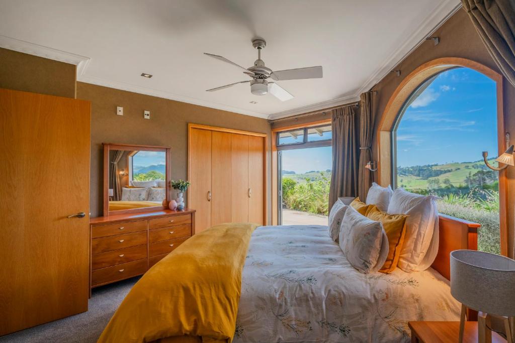 Luxury Country retreat, Cooks Beach – Updated 2023 Prices